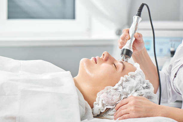 How High Frequency Improves Your Skin – Lucsuer